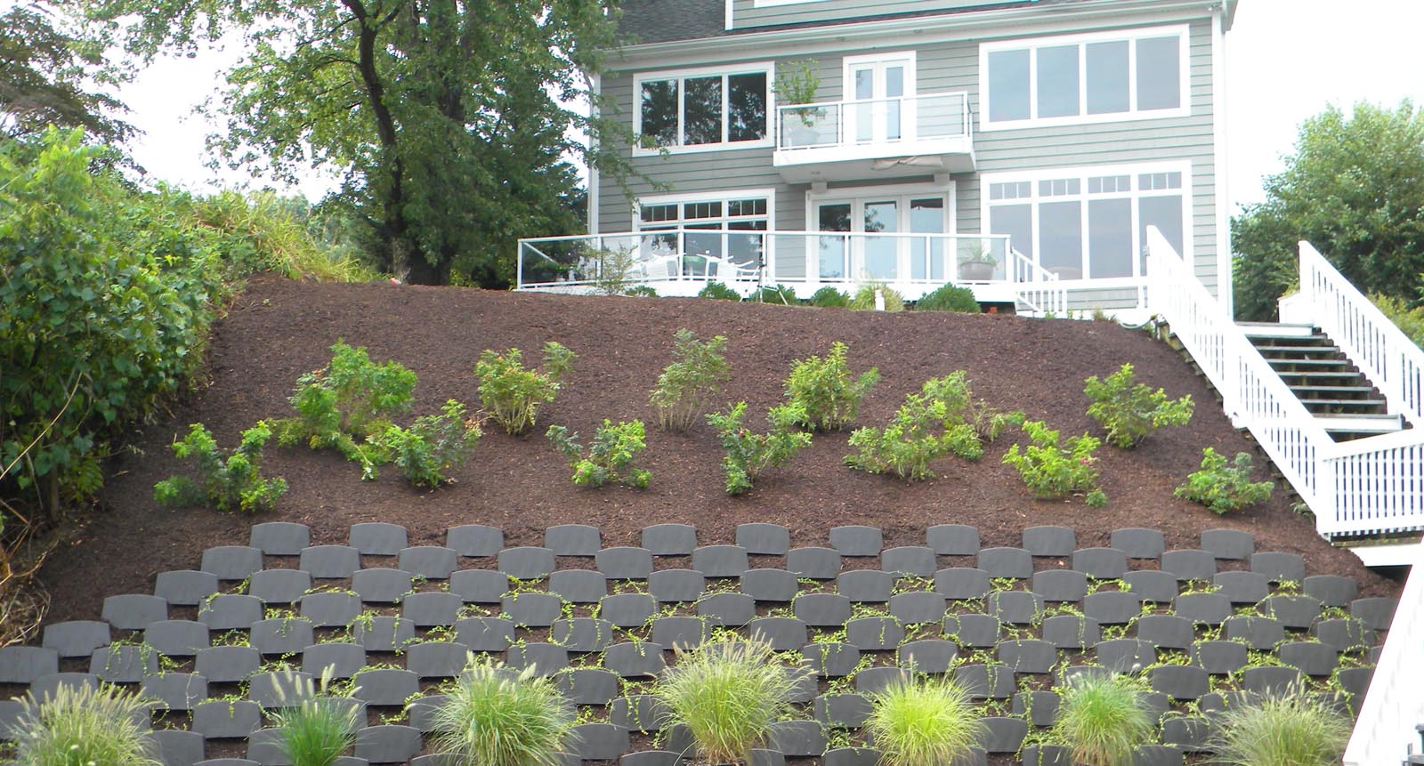 ECOSCAPING-SMART-SLOPE-PLANTED-RETAINING-WALL | Ciminelli's Landscape ...