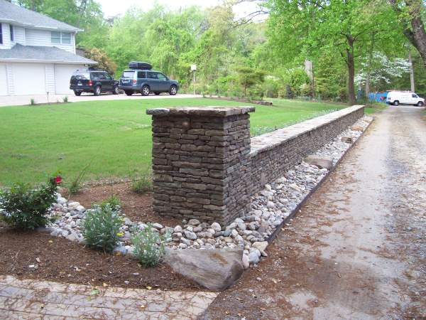 driveway-stone-columns-and-walls | Ciminelli's Landscape Services, Inc.